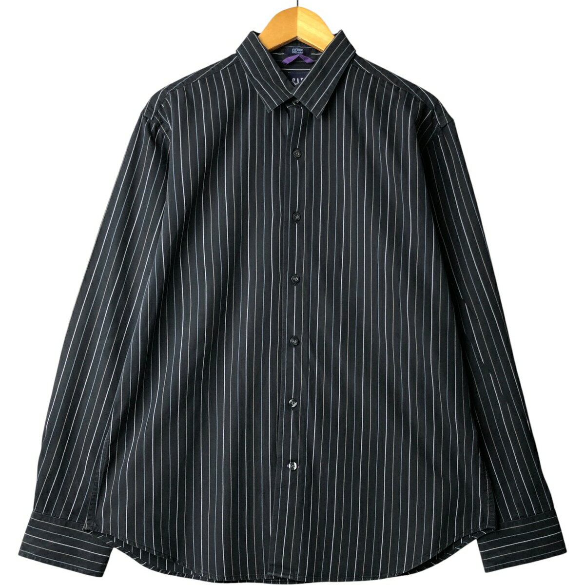 商品詳細 ブランド・GAP・ギャップ・ 特徴・薄手・レギュラーカラー・長袖・ モデル/形状・FITTED PREMIUM・長袖 ストライプシャツ・ 素材・不明・ 色・ネイビー系 紺色・ 柄・ストライプ柄・ 生産国・スリランカ製・ 年代・00...