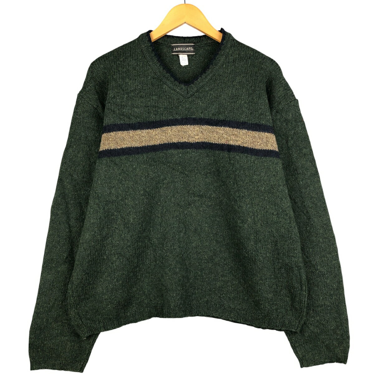 商品詳細 ブランド・LANDSCAPE・ 特徴・Vネック・長袖・ モデル/形状・Vネック ウールニットセーター・ 素材・ウール:85%・ナイロン:15%・ 色・グリーン系 緑色・ 柄・ライン入り・ 生産国・USA製・ 年代 サイズ・メンズL...
