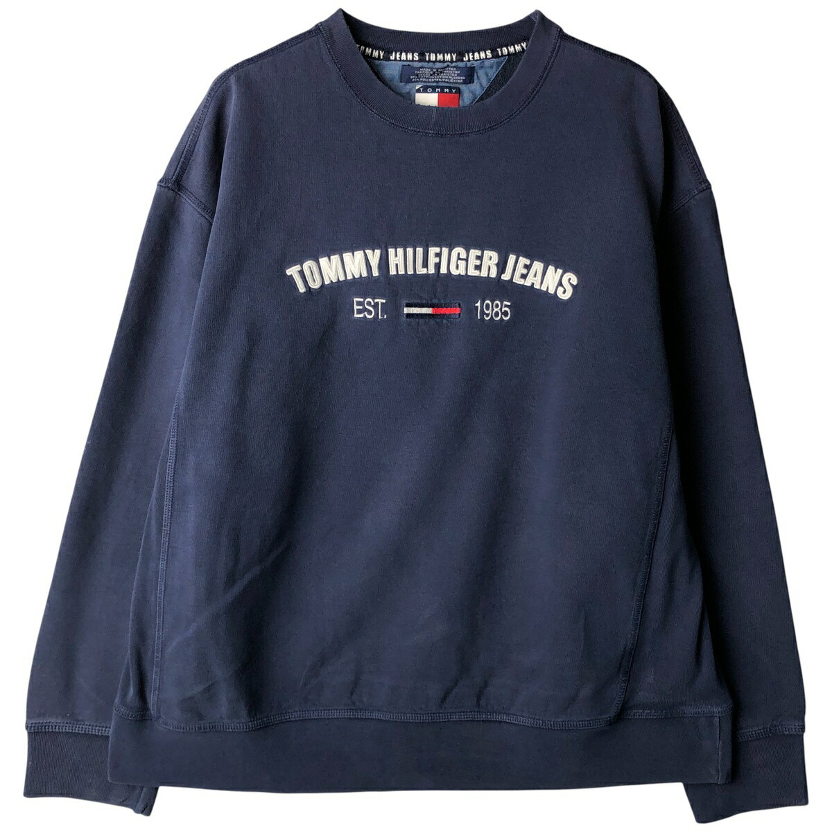 商品詳細 ブランド・TOMMY HILFIGER・トミーヒルフィガー・ 特徴・長袖・クルーネック(丸首)・サイドリブ・ヴィンテージ・ モデル/形状・ロゴスウェットシャツ トレーナー・ 素材・コットン:80%・ポリエステル:20%・ 色・ネイ...