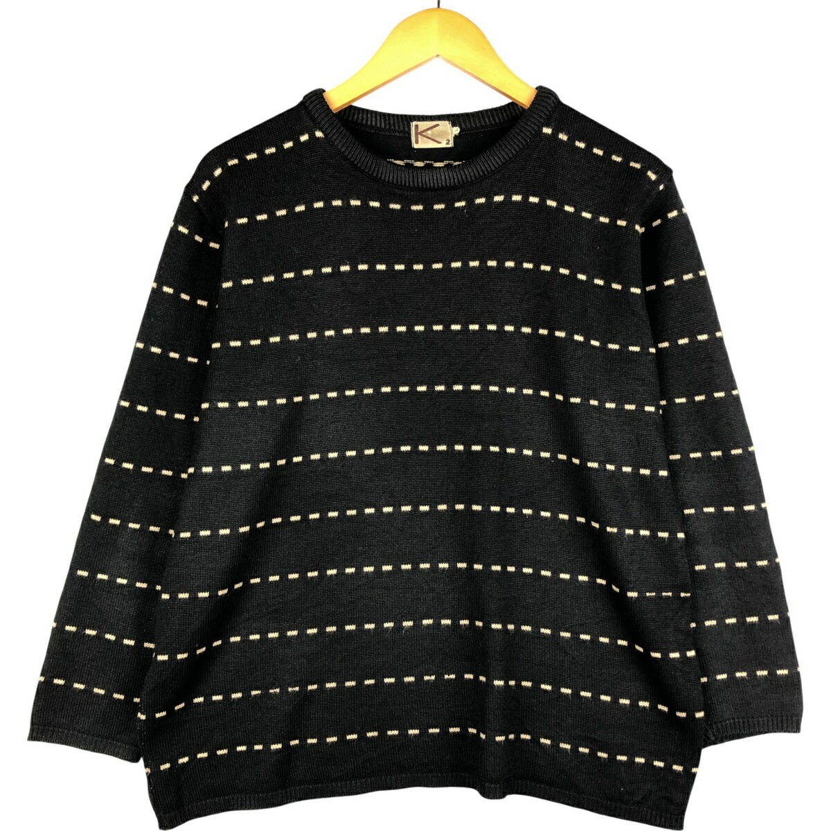 商品詳細 ブランド・K2・ 特徴・クルーネック(丸首)・長袖・ヴィンテージ・ モデル/形状・メリノウールニットセーター・ 素材・アクリル:50%・メリノウール:50%・ 色・ブラック系 黒色・ 柄・総柄・ 生産国・英国製・ 年代 サイズ・メ...