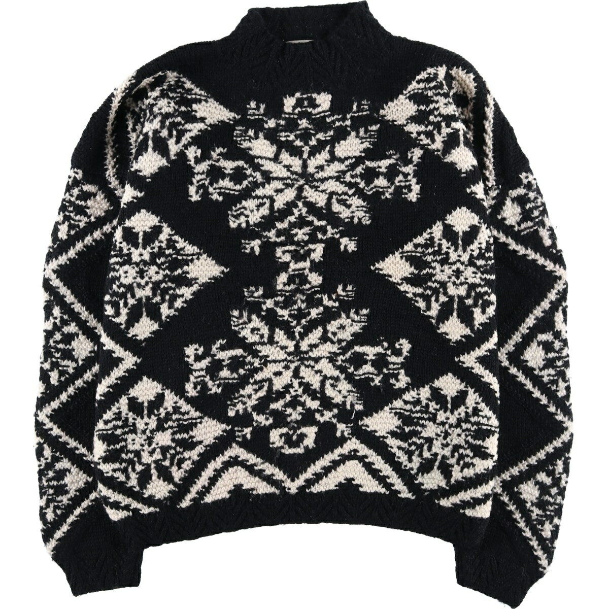 商品詳細 ブランド・CAPE ISLE KNITTERS・ 特徴・長袖・ハイネック・ヴィンテージ・短丈 ショート丈・ モデル/形状・ノルディックセーター・ 素材・ウール:100%・ 色・ブラック系 黒色・オフホワイト系 淡白色・ 柄・スノー...