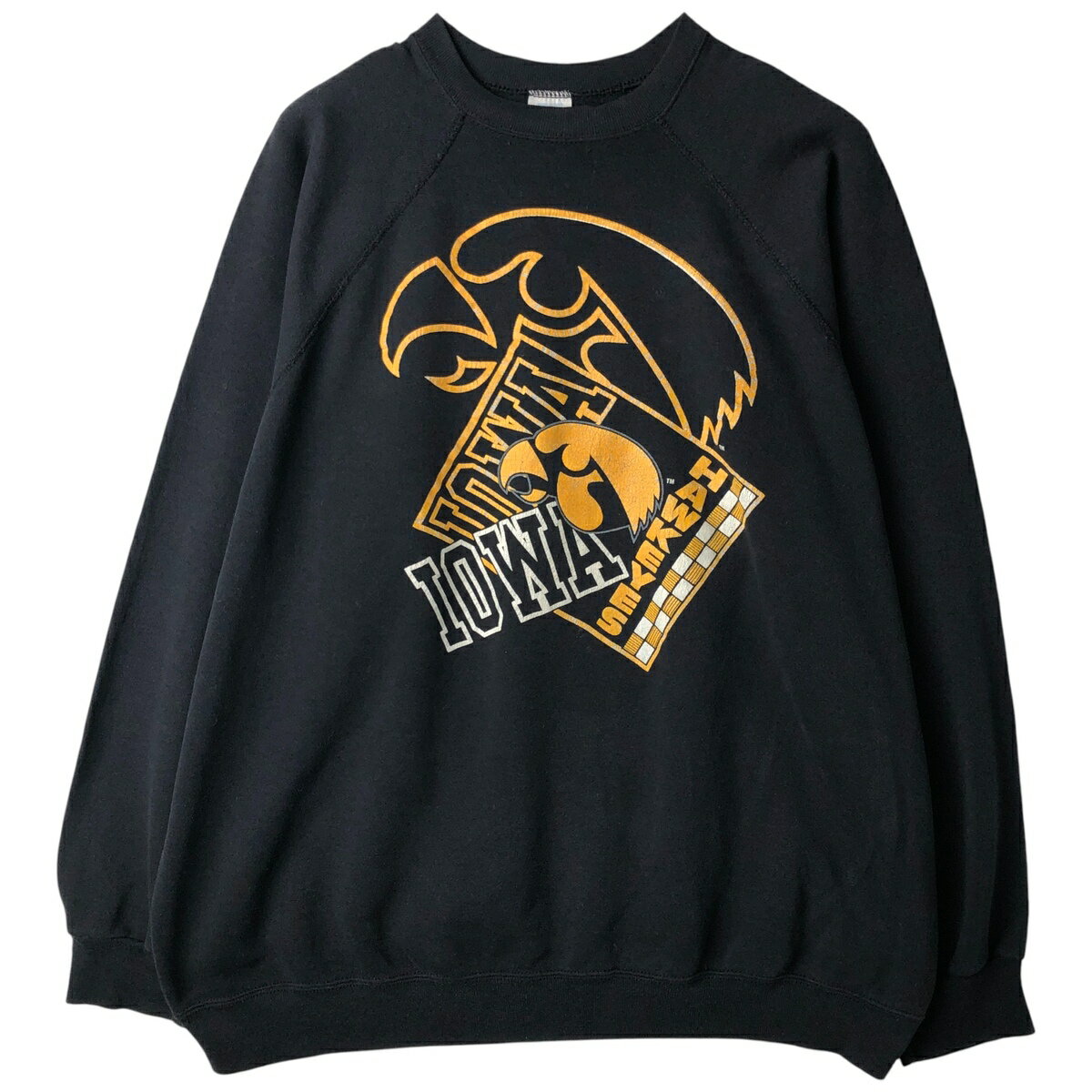 商品詳細 ブランド・JOSTENS・ 特徴・長袖・クルーネック(丸首)・ヴィンテージ・ モデル/形状・IOWA アイオワ大学・カレッジスウェットシャツ トレーナー・ 素材・コットン:50%・ポリエステル:50%・ 色・ブラック系 黒色・ 柄...