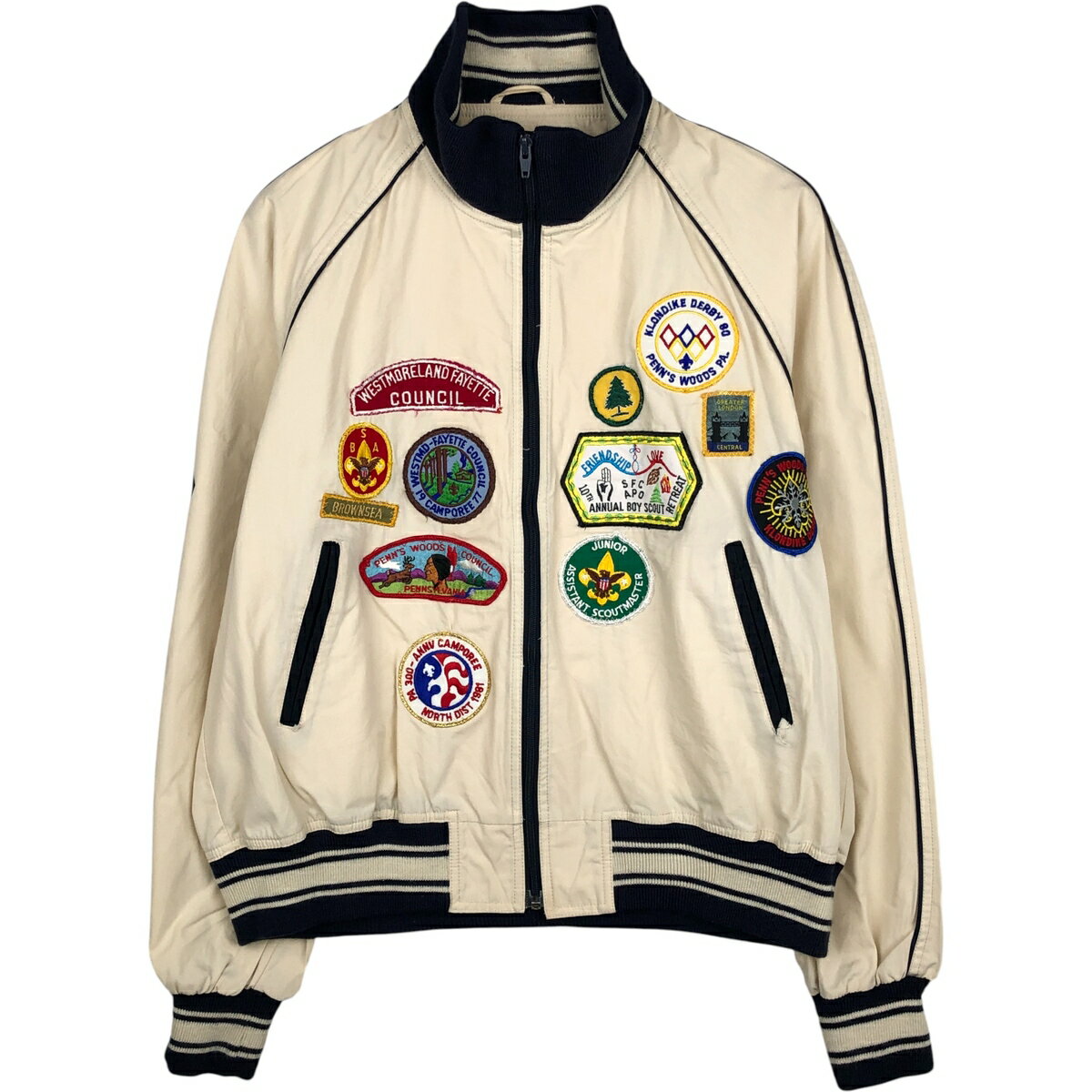 商品詳細 ブランド・NORTH STAR・ 特徴・薄手・フルジップ・長袖・ラインリブ・ラグランスリーブ・ モデル/形状・コットンジャケット・ 素材・コットン:65%・ポリエステル:35%・ 色・アイボリー・ネイビー系 紺色・ 柄・ワッペン・...