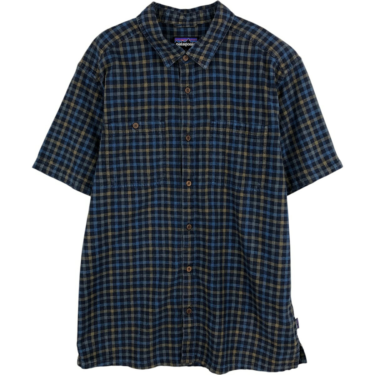 商品詳細 ブランド・Patagonia・パタゴニア・ 特徴・レギュラーカラー・半袖・フラップポケット・ モデル/形状・53139FA15・半袖 ヘンプシャツ・ 素材・ヘンプ:55%・オーガニックコットン:45%・ 色・ネイビー系 紺色・マル...