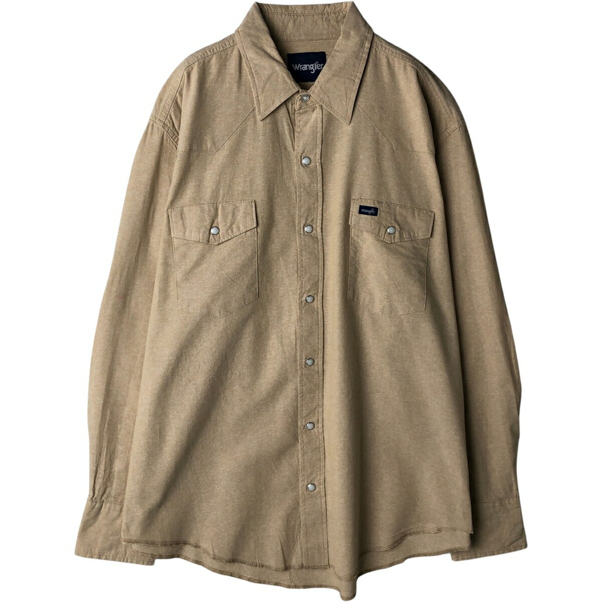 商品詳細 ブランド・Wrangler・ラングラー・ 特徴・薄手・スナップボタン・レギュラーカラー・ウエスタンヨーク・襟芯入り・ モデル/形状・長袖 ウエスタンシャツ・ 素材・コットン:100%・ 色・ベージュ系・ 柄・無地・ロゴパッチ・ 生...