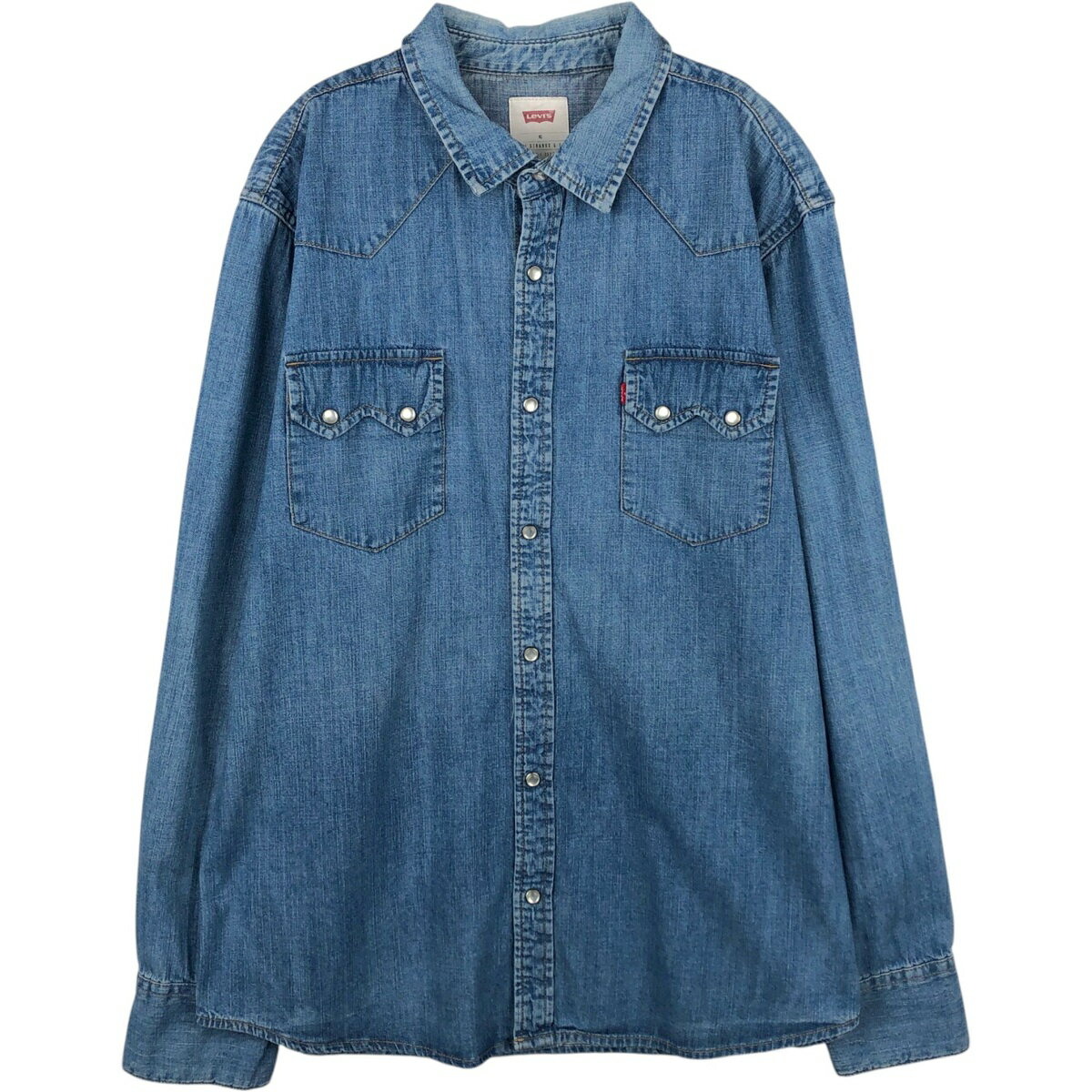 商品詳細 ブランド・Levi's・リーバイス・ 特徴・薄手・レギュラーカラー・ウエスタンヨーク・フラップポケット・スナップボタン・ モデル/形状・長袖 デニムウエスタンシャツ・ 素材・コットン:100%・ 色・ブルー系 青色・ 柄・無地・ロ...