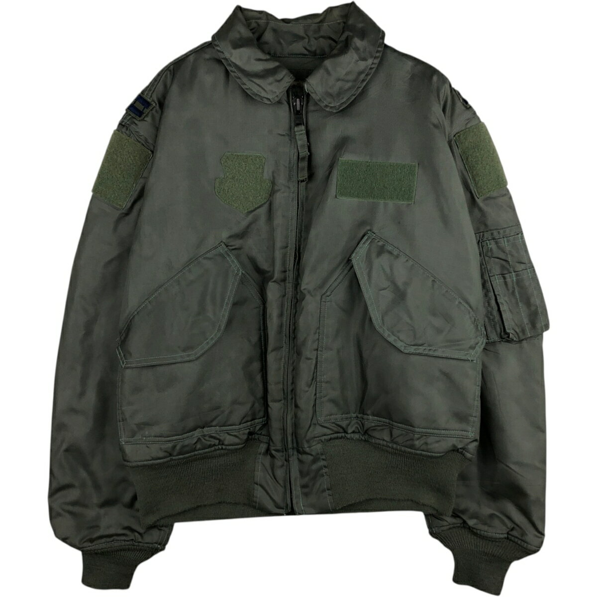 商品詳細 ブランド・UNKNOWN・ 特徴・厚手・フルジップ・中綿入り・00年納品・米軍実品・ モデル/形状・JACKET FLYER'S COLD WEATHER 45/P・ミリタリー フライトジャケット・ 素材・アラミド・ 色・シルバー...