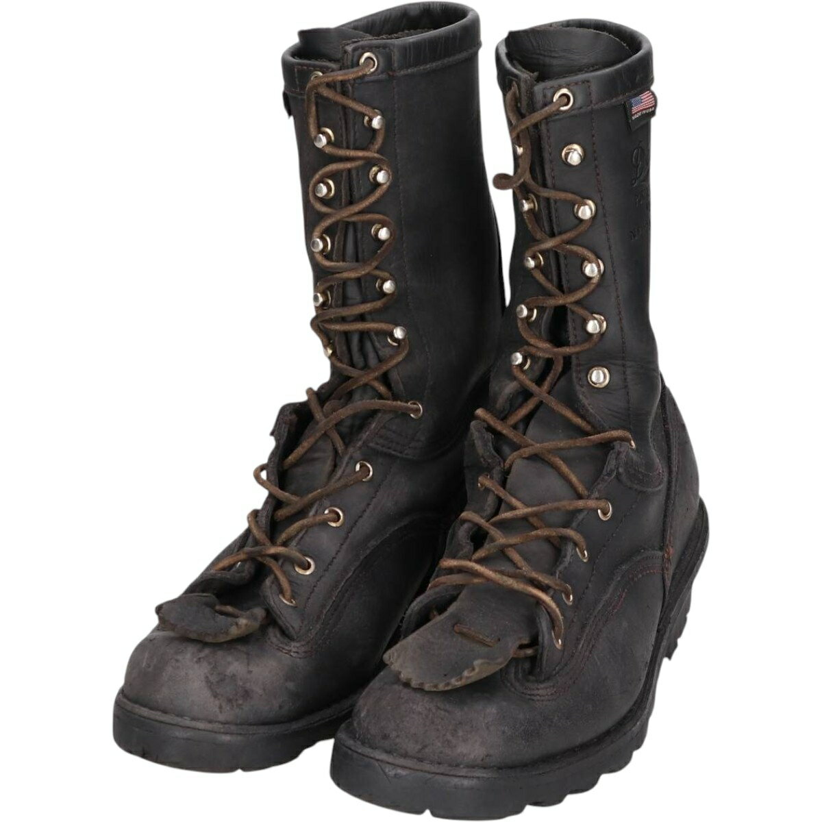 商品詳細 ブランド・DANNER・ダナー・ 特徴・厚底・キルトタン・ モデル/形状・18102 FLASHPOINT2 10 BLK・ワークブーツ・ 素材・不明・ 色・ブラック系 黒色・ 柄・無地・ 生産国・USA製・ 年代 サイズ・メンズ...