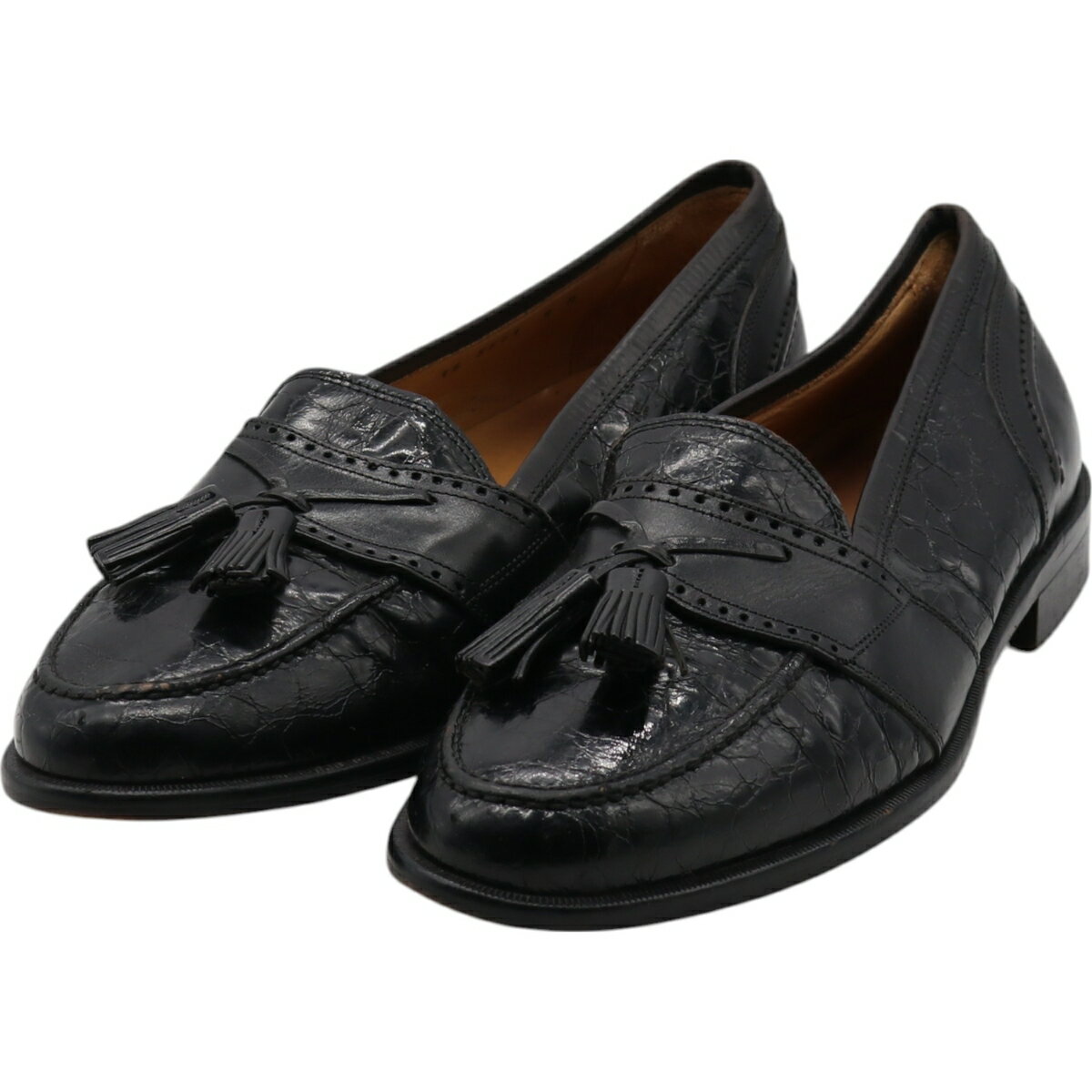 商品詳細 ブランド・JOHNSTON AND MURPHY・ジョンストンアンドマーフィー・ 特徴・クロコダイル 型押し・ モデル/形状・タッセルローファー・ 素材・本革レザー・ 色・ブラック系 黒色・ 柄・無地・ 生産国・イタリア製・ 年代...