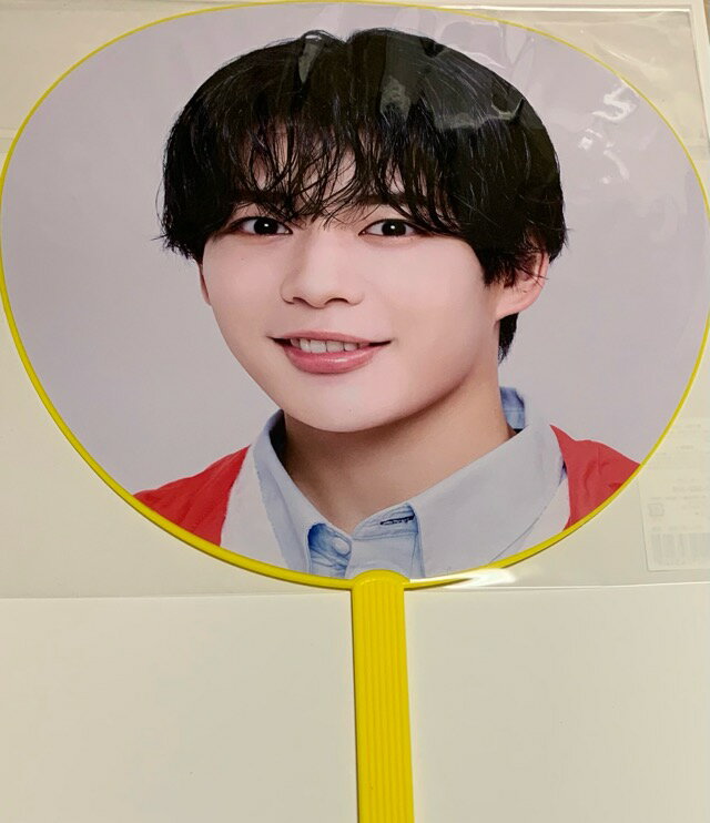 ☆ジャニーズ公式グッズ☆ 　　　　 　　 ☆ 　なにわ男子 ☆　　　　　 商品名 　　　公式ジャンボうちわ ◇人物名◇人物名 　　 ◎ 　 ながおけんと　 ◎ ◇発送方法◇ 　　大変綺麗な状態です 　　　&nbsp;&nbsp;&nbsp;...