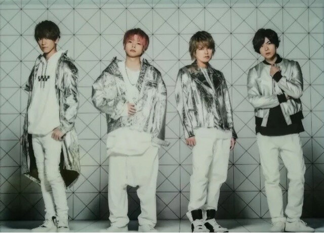 ☆ジャニーズ公式グッズ☆ 　　　　 　　 ☆ 　 NEWS　☆　　　　　 商品名 　　　クリアファイル コンサート名 　　 NEWS LIVE TOUR 2019 WORLDISTA 状態 　　綺麗な状態です。　　　　　&nbsp;&nbs...