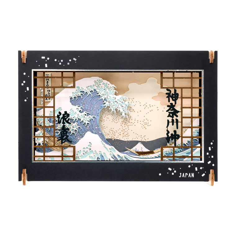 商品名神奈川沖浪裏 サイズH100×W152×D42mm 品 番ENS-PT-WL36 メーカーエンスカイ 商品説明葛飾北斎「神奈川沖浪裏」の浮世絵がペーパーシアターに新登場！ ペーパーシアター-ウッドスタイル-は、レーザーで精密にカットさ...