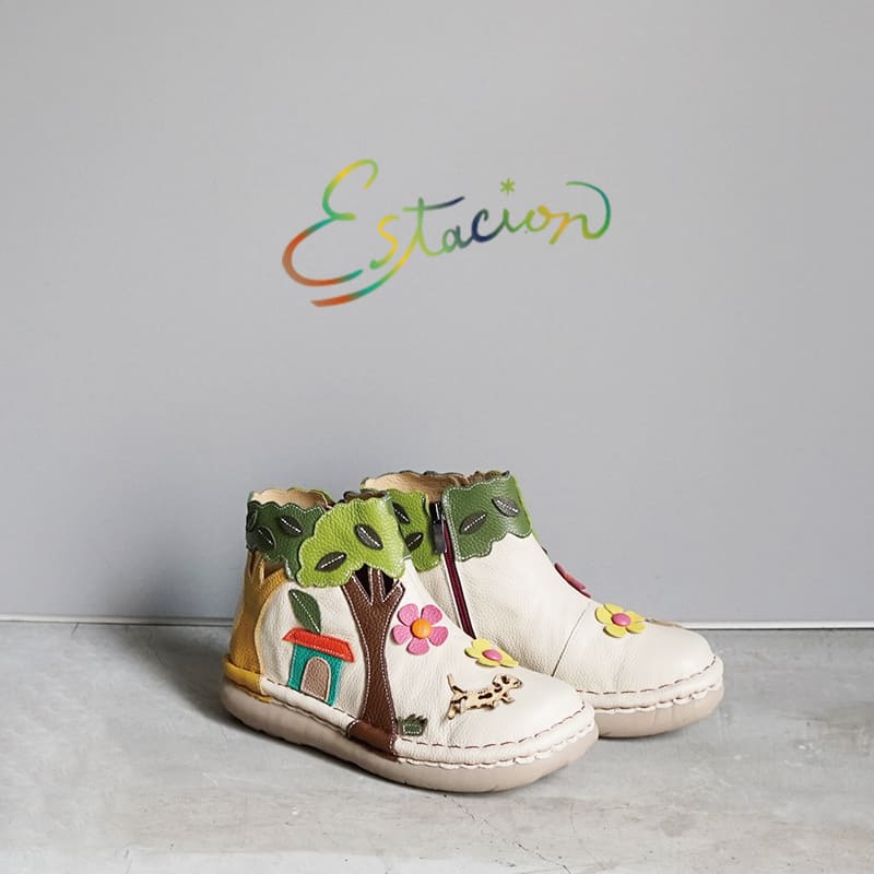 商品情報素材/材質アッパー：牛革裏材：豚革ソール：合成底サイズ/寸法S/22.5cmM/23.0-23.5cmL/24.0-24.5cm注意※本革(天然皮革)の商品について素材の特性上、多少のキズやシワ、色ムラや擦れが見られる場合がございま...