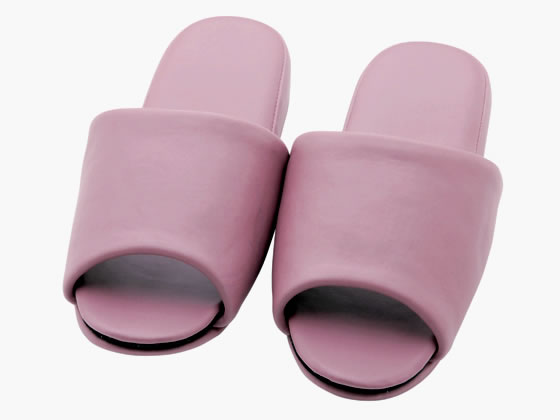 【仕様】●サイズ：フリー（内寸約265mm）●材質：抗菌加工PVC※すべり止めは付いておりません。●色：ライラック●注文単位：1セット（10足）【検索用キーワード】スリッパ　すりっぱ　slipper　らいらっく　藤色　ふじ色　ふじいろ　フジ...