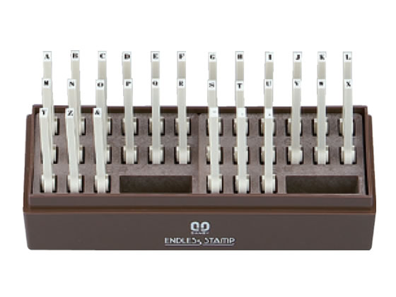 【仕様】●明朝体●1文字寸法：2．45×1．85mm●セット内容：A／B／C／D／E／F／G／H／I／J／K／L／M／N／O／P／Q／R／S／T／U／V／W／X／Y／Z／＆／−／．／カンマ【検索用キーワード】サンビー　sanby　はんこ　E...