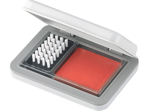 【商品説明】環境に配慮した素材を使用。ゴム印にも安心して使えます。清掃用ゴムは天然ゴム再生品を、蓋・枠・底部にはABS再生樹脂、ブラシ・トレイには非塩ビ素材を採用し、環境に優しい素材を商品づくりに活かしました。印鑑やゴム印の印判についた紙粉...