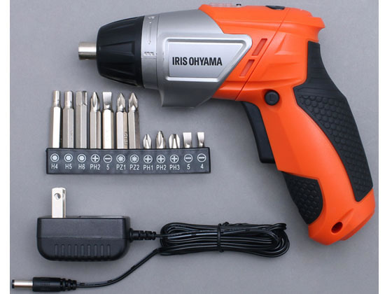 【商品説明】ネジ頭がつぶれない、クラッチ機能塔載の電動ドライバーです。ストレートタイプに変形できるので高い所や狭い所の作業に便利です。ネジ穴を照らせるLEDライト付きです。ポジドライブビット付きなので海外製家具の組み立てが楽にできます。【仕...