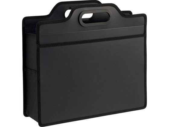 【商品説明】A4サイズのファイルや書類をサッと出し入れしやすい形状です。正面にはクリアーホルダーやパンフレットなどを収納できる薄型ポケット付。両側面にはペンや携帯電話などの小物収納に便利な布製ポケット付。上部には筋押し加工を施し、持ち運びや...