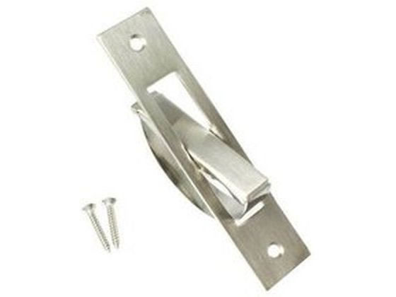 【商品説明】床下収納庫用の回転取手【仕様】●付属ビス：3×20mm●開口寸法（mm）：60×15【備考】※メーカーの都合により、パッケージ・仕様等は予告なく変更になる場合がございます。【検索用キーワード】アイワ金属　Aiwa　あいわきんぞく...