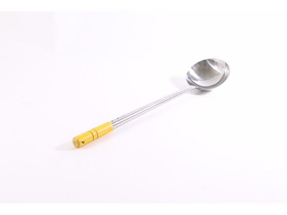 【商品説明】飲食店では定番のアイテム。【仕様】●サイズ（約）：径／12cm、柄長さ／36．5cm●素材・材質：18−0ステンレス●日本製【備考】※メーカーの都合により、パッケージ・仕様等は予告なく変更になる場合がございます。【検索用キーワー...
