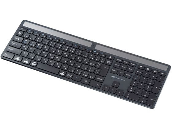 【商品説明】ソーラーパネルを搭載したBluetoothキーボードです。室内の照明でも充電できるので、電池交換や充電作業は不要です。蓄電用に電気二重層コンデンサ（スーパーキャパシタ）を使用しています。繰り返し充電に強くリチウムイオン電池に比べ...