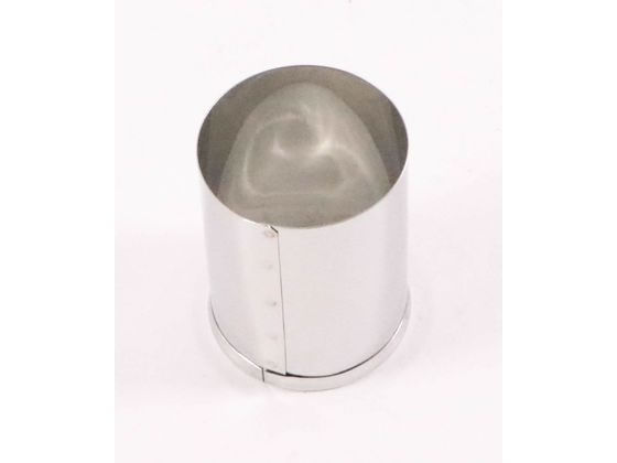 【商品説明】クッキー抜きに【仕様】●サイズ：内径φ35×高さ45mm●材質：18−8ステンレス●生産地：燕三条【備考】※メーカーの都合により、パッケージ・仕様等は予告なく変更になる場合がございます。【検索用キーワード】かんだ　カンダ　パテ抜...