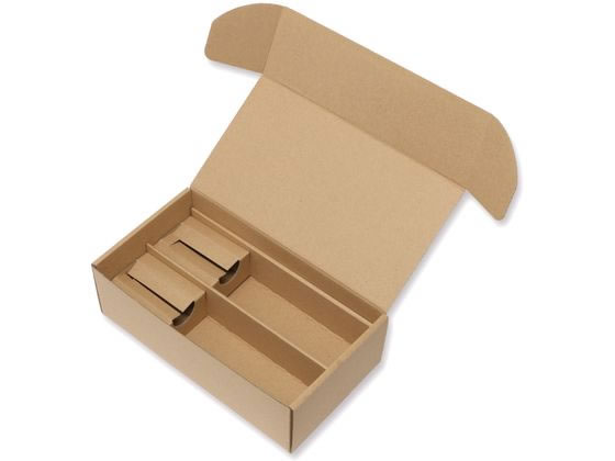【商品説明】丈夫な素材を使用した素朴な風合いの箱です。　台紙付　ワインハーフボトル2本用　組立式（フタ・身一体式）【仕様】●サイズ：内寸法：135×245×高75mm●材質：Eフルート段ボール●入数：10枚【備考】※メーカーの都合により、パ...