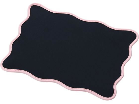 【商品説明】波のようなウェーブラインが個性的なマウスパッドです。　2色のコントラストが美しいバイカラーデザインで、デスクを華やかに彩ります。　デスクのレイアウトに合わせて縦横どちらでも自由に配置可能。作業スペースを効率的に活用できます。　マ...