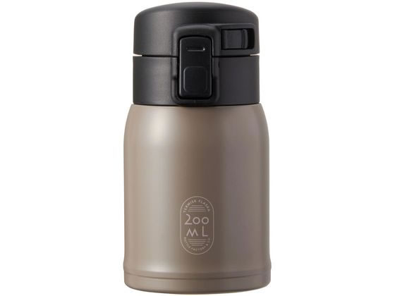 【商品説明】直接コーヒーをドリップできるコーヒーボトル。200mlはワンタッチタイプで横ロックなため安心・安全。飲み口は分解可能なので洗いやすい。氷が入れやすい広口の口径。同シリーズには容量350ml、500mlもあり、全3サイズ展開！【仕...