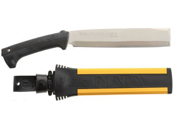 【商品説明】林業からアウトドアまでオールラウンダー。木柄ナタに比べて、手の衝撃を60％軽減するゴムグリップ。刃が抜ける心配が無く、工具なしで手軽にブレード（替刃）交換できるゲンキグリップを採用。【仕様】●サイズ：収納時：460×125×45...