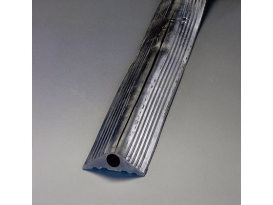 【仕様】●サイズ…100mm（W）×30mm（H）×10m　●重量…20．5kg　●ケーブル通し穴…D：φ20mm×1　●材質…特殊弾性樹脂　●台車や人が通る場所でのコード保護に適しています。　●耐久性・耐磨耗性に優れています。　●参考耐荷...