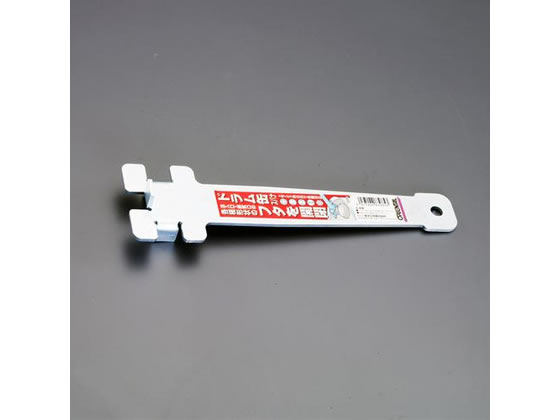 【仕様】●メーカー…東洋工具　●型番…DSS−26　●用途…ドラム缶の注入口・排気口のフタ開閉作業に　●サイズ…260×70×33mm　●重量…250g　●材質…スチール　●上下2ヶ所の爪で各種のフタに対応　●［注意］　オールスチール製です...