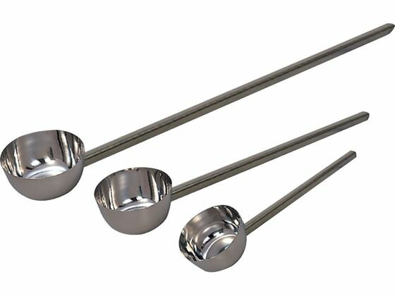 【仕様】●サイズ：頭径150×全長550（柄長400）mm●容量：1L【備考】※メーカーの都合により、パッケージ・仕様等は予告なく変更になる場合がございます。【検索用キーワード】厨房用品　レストラン用品　飲食店用品　業務用　キッチンツール　...