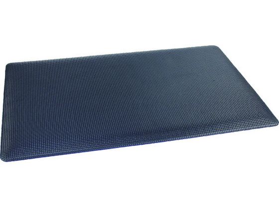 【商品説明】●高い密封性により、マット内部への水・油の侵入を防ぎます。●水・油が多い環境でもご使用できます。●三層構造の優れた弾力性で脚・腰の疲労を軽減します。●表面のピラミッド状エンボス加工がスリップを防止します。【仕様】●型番：3090...