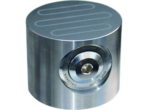 【商品説明】●特殊な形状のワークの補助器具としてマグネットチャックと併用し、研削および軽切削に。特殊形状のワークの補助吸着具として使用します。●アルニコ磁石鋼を使った特殊構造の強力タイプです。●小形にもかかわらず磁力ON／OFFが可能です。...