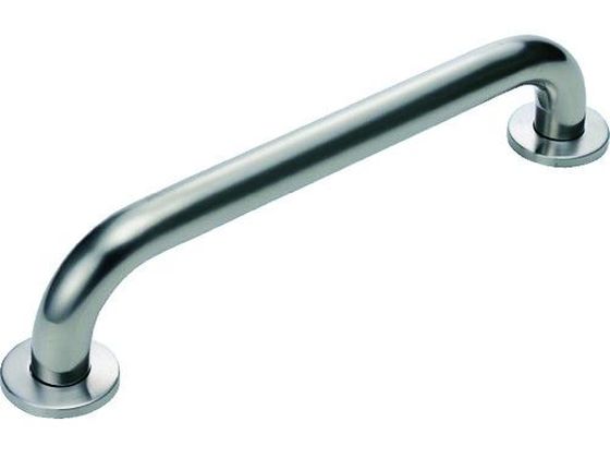 【商品説明】●ヘアライン仕上げです。●カバー付なのですっきりとした外観となります。●船などに設置して、ハンドレールとしても使用できます。●タイルのコンクリート壁にも取り付け可能です。（付属のPCプラグや市販のアンカーが必要です。）【仕様】●...