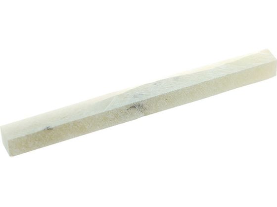 【商品説明】●1200℃まで消えません。【仕様】●型番：P-SK70●入数：8本●形状：2分角　●寸法（mm）：6．4×6．4×80●滑石（かっせき）●アルミ・樹脂・プラスチック・ガラス・木材等には使用できません。【備考】※メーカーの都合に...