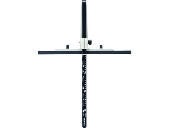 【商品説明】●9mm石膏ボードに対応します。●竿は曲がりに強く頑丈な焼入れ加工を採用しています。●T定規の突き当てに滑りのよいフッ素樹脂塗装を採用しています。●左右で使える縦目盛です。●竿と突き当てを支える本体は、軽量高強度のマグネシウムダ...
