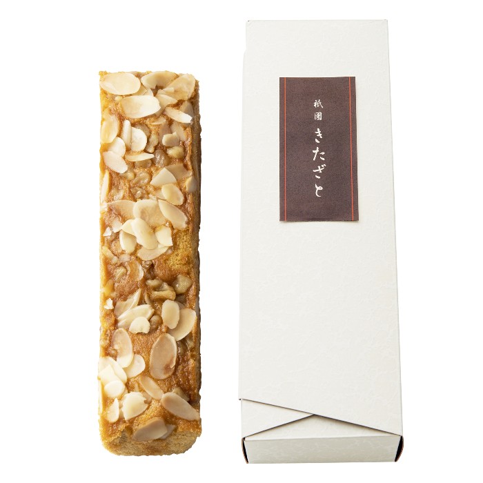 ●パウンドケーキキャラメル×1個●箱8.2×24×6cm（日本製）●賞味期限/60日(製造日より)ご注文最終の備考欄に必ず名入れするお名前をご記入・ご入力ください。内祝い 祝返し 出産祝返し 出産祝い返し お祝い返し 出産祝いのお返し お返...