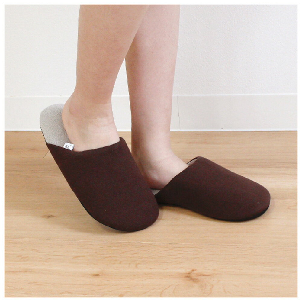 【返品種別A】□「返品種別」について詳しくはこちら□◆銀の力で足元清潔、Ag+安心スリッパソフティ。◆中敷部分は厚みを加え、ゆったりとしていながらも安定感のある履き心地を実現。◆どんなインテリアにもなじみやすいデザインにしました。◆もちろん...