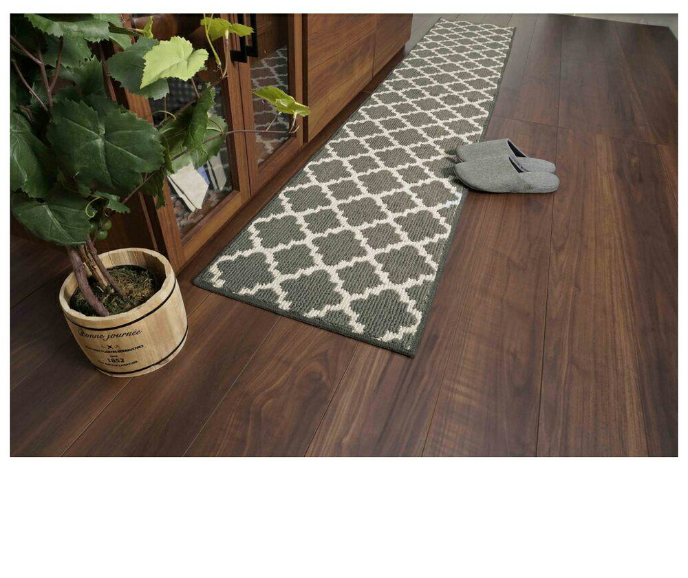 【返品種別A】□「返品種別」について詳しくはこちら□※敷物以外には使用しないでください。※飛び乗ると、すべる場合があり大変危険です。十分にご注意ください。※段差のある床面に敷いたり、マットにしわ等がありますと足元を取られる原因となりますので...