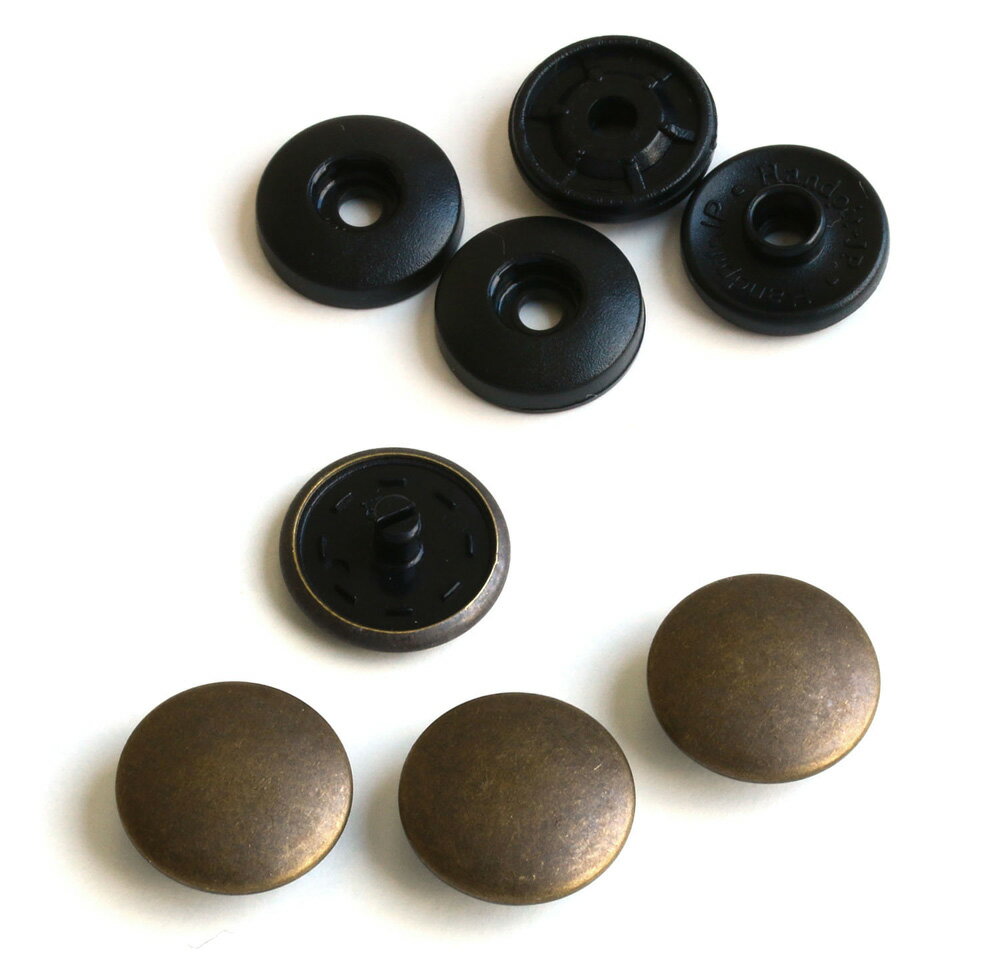 【返品種別B】□「返品種別」について詳しくはこちら□※伸びる生地やタオル地に取付ける場合、不織布や接着芯で補強していただきますと、より外れにくくなります。◆針・糸・工具不要！　はめ込むだけで超簡単！　専用工具が不要です。◆目打ちなどで生地に...