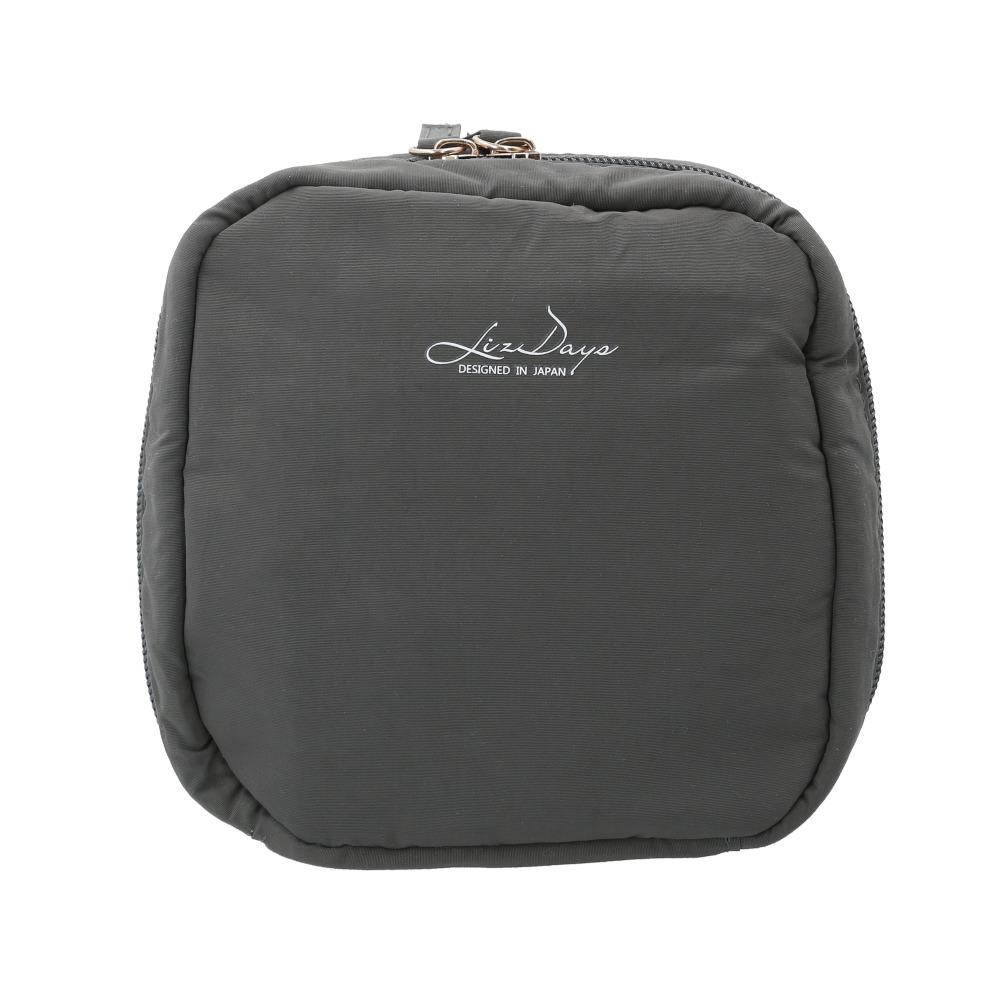 【返品種別A】□「返品種別」について詳しくはこちら□◆かさばりがちなメイク道具を立ててしまえる！　大人女子に人気のLIZ DAYSから「自立するコスメポーチ」が新登場。ポーチの中で無くしてしまいがちなスティックコスメもすぐに取り出せ、探す時...