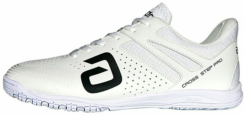 【返品種別A】□「返品種別」について詳しくはこちら□◆強い衝撃に耐えられるようにクッション性をアップしつつ柔軟性も向上。◆激しく動いてもブレにくいよう、かかと部分を再設計し、さらに素材や形状の調整を重ね、動きやすさと止まりやすさを飛躍的に引...