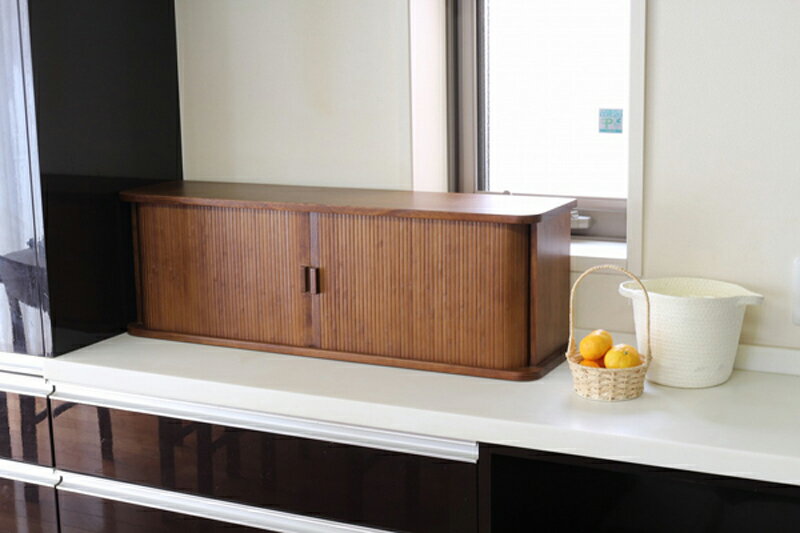 【返品種別A】□「返品種別」について詳しくはこちら□2023年06月 発売◆ ジャバラ扉式で物の出し入れがしやすい落ち着いた雰囲気でキッチンにマッチするお洒落な収納庫です。◆カウンター上やダイニングテーブルの上に置いても使い勝手が良く、フル...