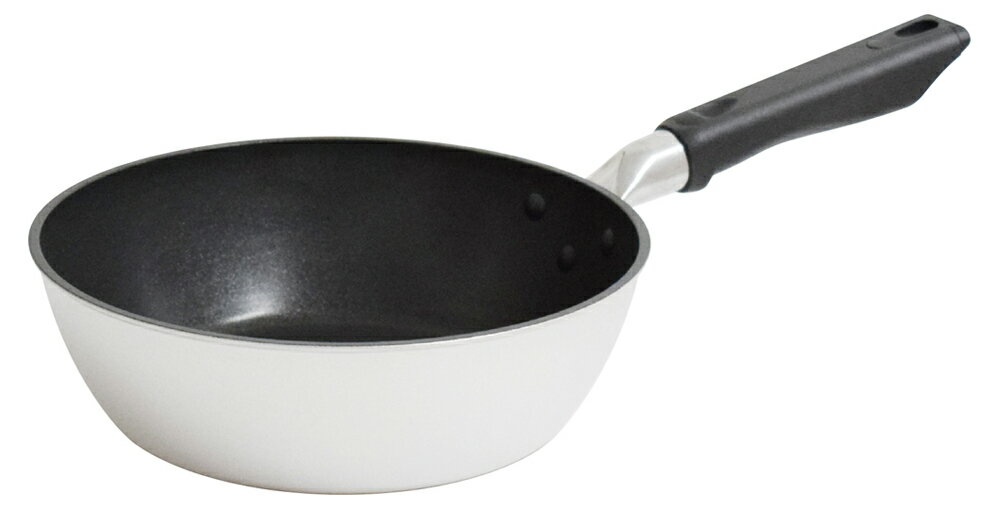 【返品種別A】□「返品種別」について詳しくはこちら□2023年02月 発売ガス火専用。◆キレイが長持ち。外面特殊加工で清潔をキープ。◆側面は薄く軽量化。特厚底で熱を蓄え全面を均一に加熱します。底にかけてゆるやかに厚くなるよう造られた本体は、...