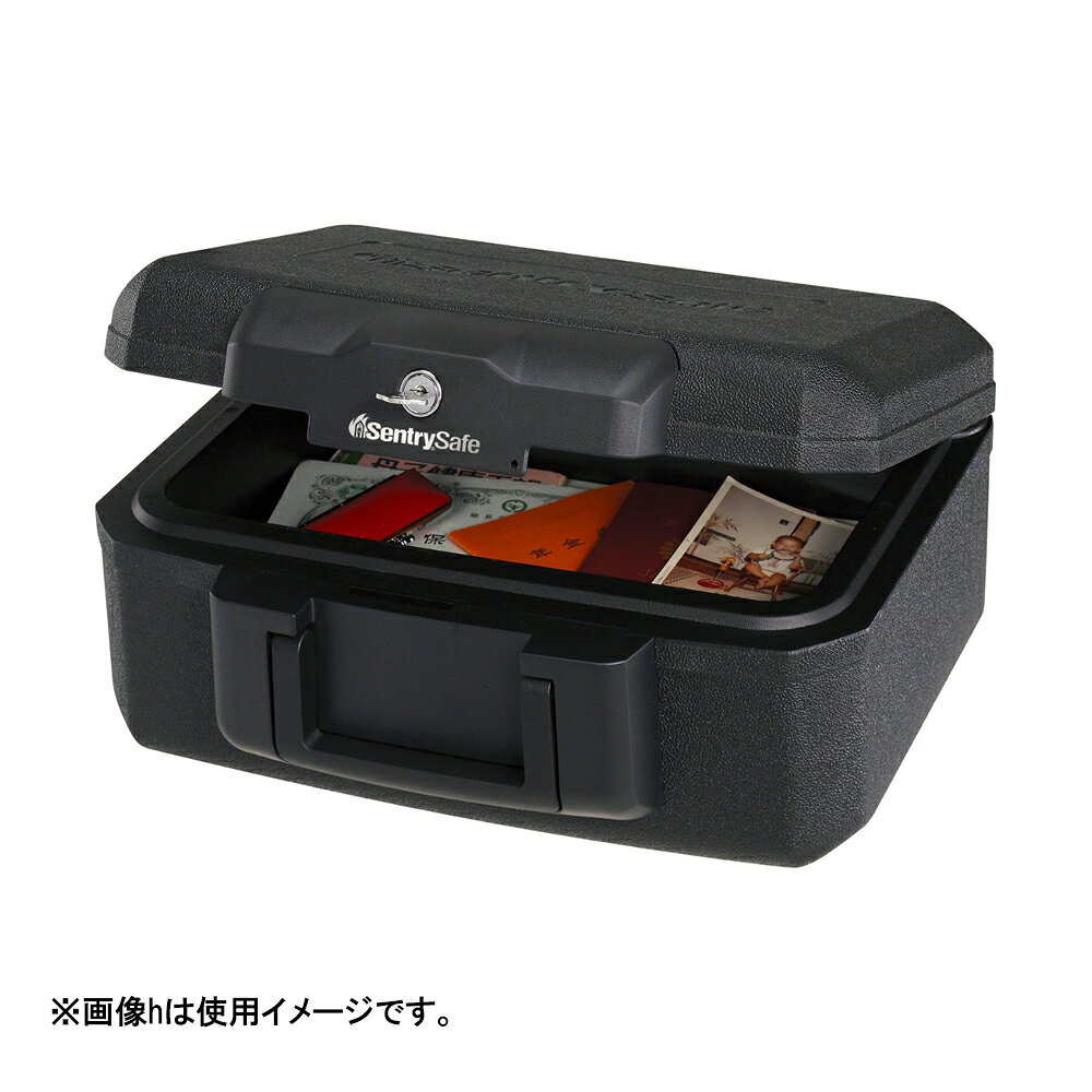【返品種別A】□「返品種別」について詳しくはこちら□※画像は使用イメージです。台風・頻発する地震など防災用品のニーズに応える、1人に1台のパーソナル型耐火保管庫。◆30分耐火合格品843℃で30分焼却という過酷な米国UL耐火試験に合格。あな...