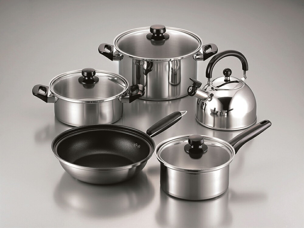 【返品種別A】□「返品種別」について詳しくはこちら□2023年09月 発売◆フタをしたまま調理が見える。◆IHクッキングヒーターに最適、強化ガラス蓋を使用しています。◆これらの調理器は鍋の底部から集中的に加熱しますので、底部には十分な厚さが...