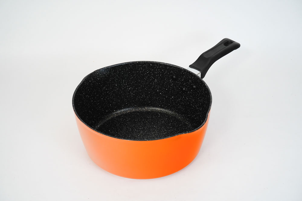 【返品種別A】□「返品種別」について詳しくはこちら□◆深さ約10cm！　フライパンとしても鍋としても使える万能フライパン◆焼く・揚げる・炒める・煮ると万能に調理できます。◆耐摩耗試験50万回クリアの丈夫なコーティング。金属ヘラ・金属お玉の使...