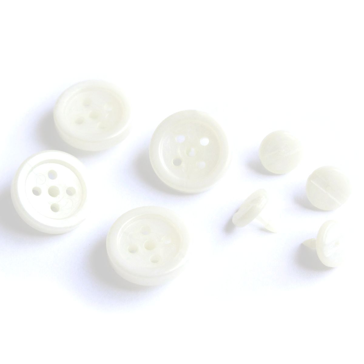 【返品種別B】□「返品種別」について詳しくはこちら□※一度はめると外れません。外す際は、ピン部分をニッパーなどで切って下さい。※色はお使いのモニター設定、お部屋の照明等により実際と異なる場合がございます。◆糸と針が要らないシャツボタンです。...